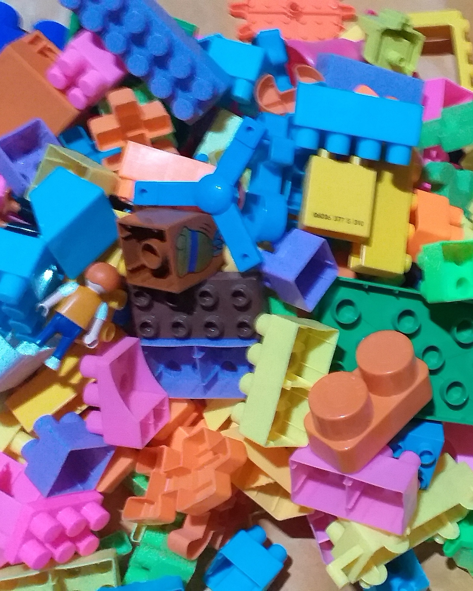 Building blocks 160 Pcs | Daraz.pk