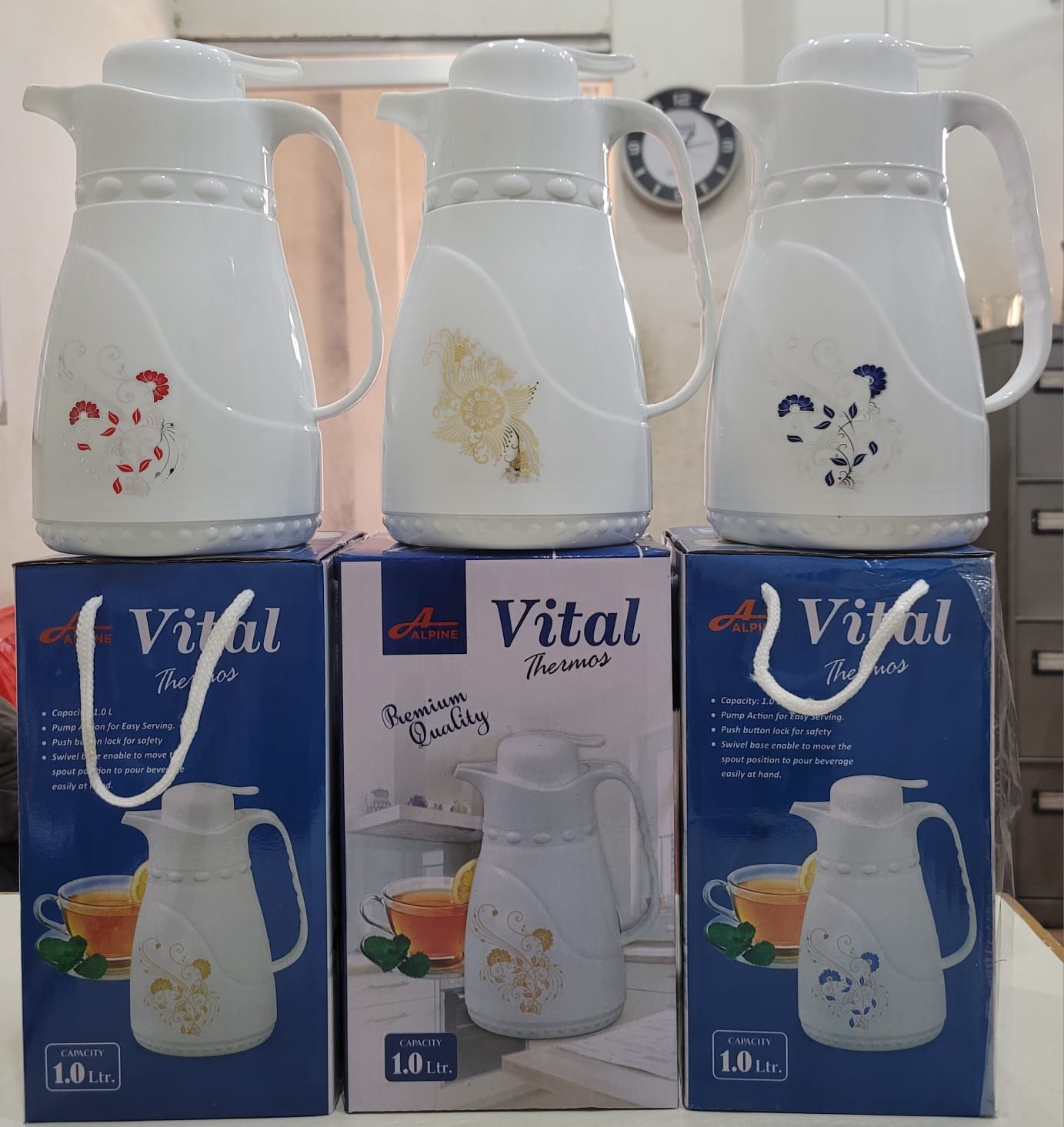 Tea Thermos With Botton Option Size Approx 1 Litter inside Glass Vacuum ...