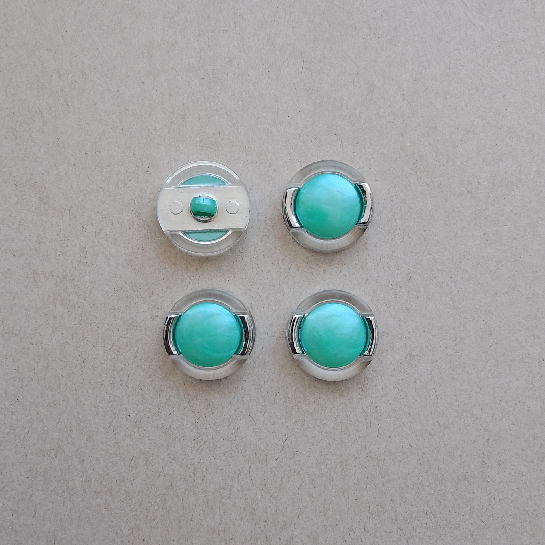 4-Pieces Pretty Fancy Premium Glass-Plastic Novelty Buttons in Assorted ...