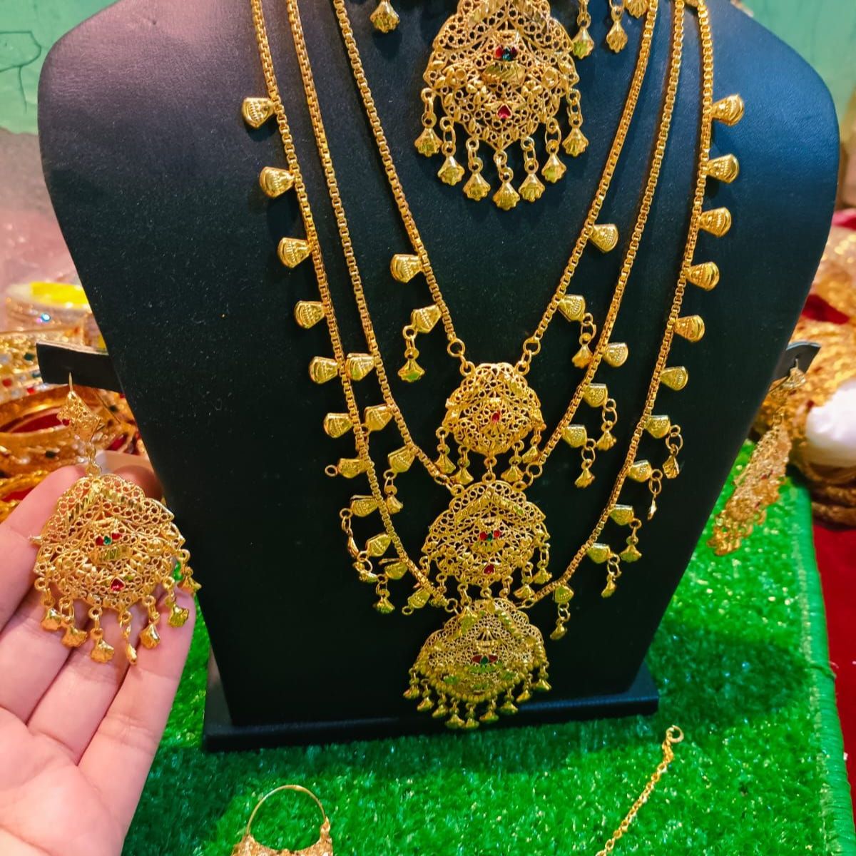 Indian Maala Set - Enhance Your Traditional Look With This Premium ...