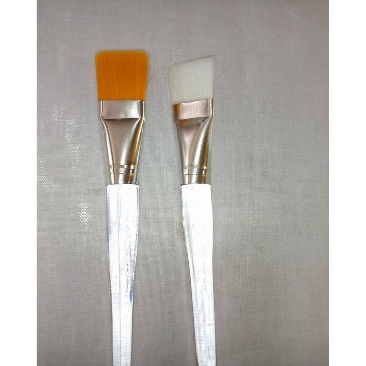 Bleach brushes pack of 2 brushes | Daraz.pk