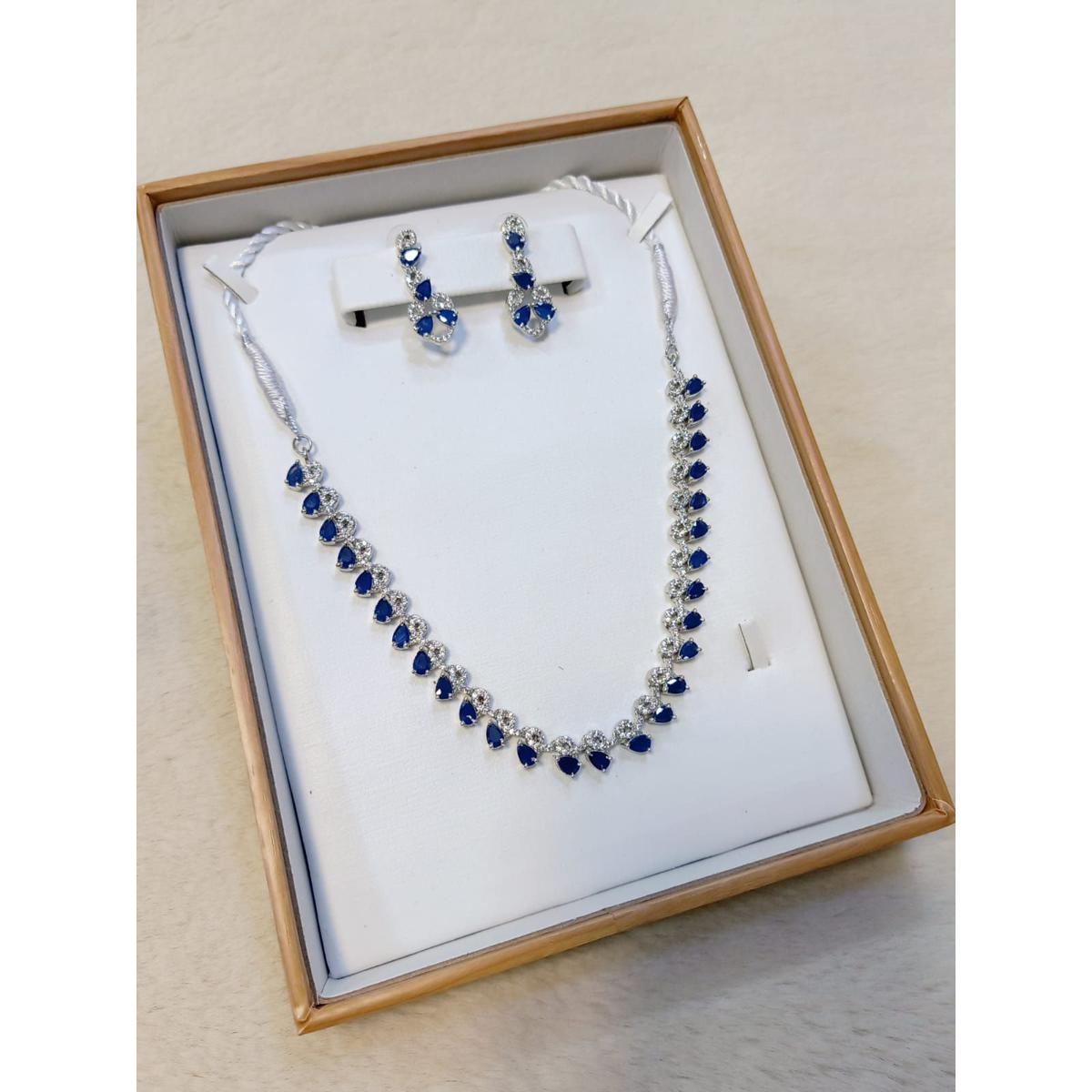Royal blue jewelry set | Daraz.pk