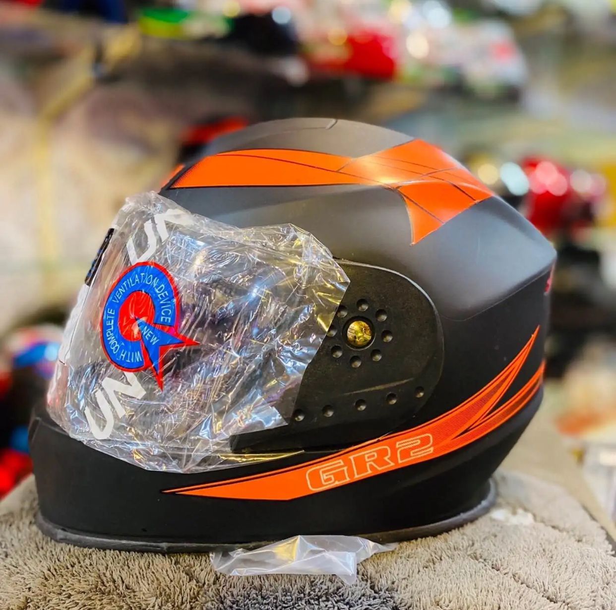 GR2 Full Face Helmet For Comfortable Fancy Helmet In Diffrent Colours ...