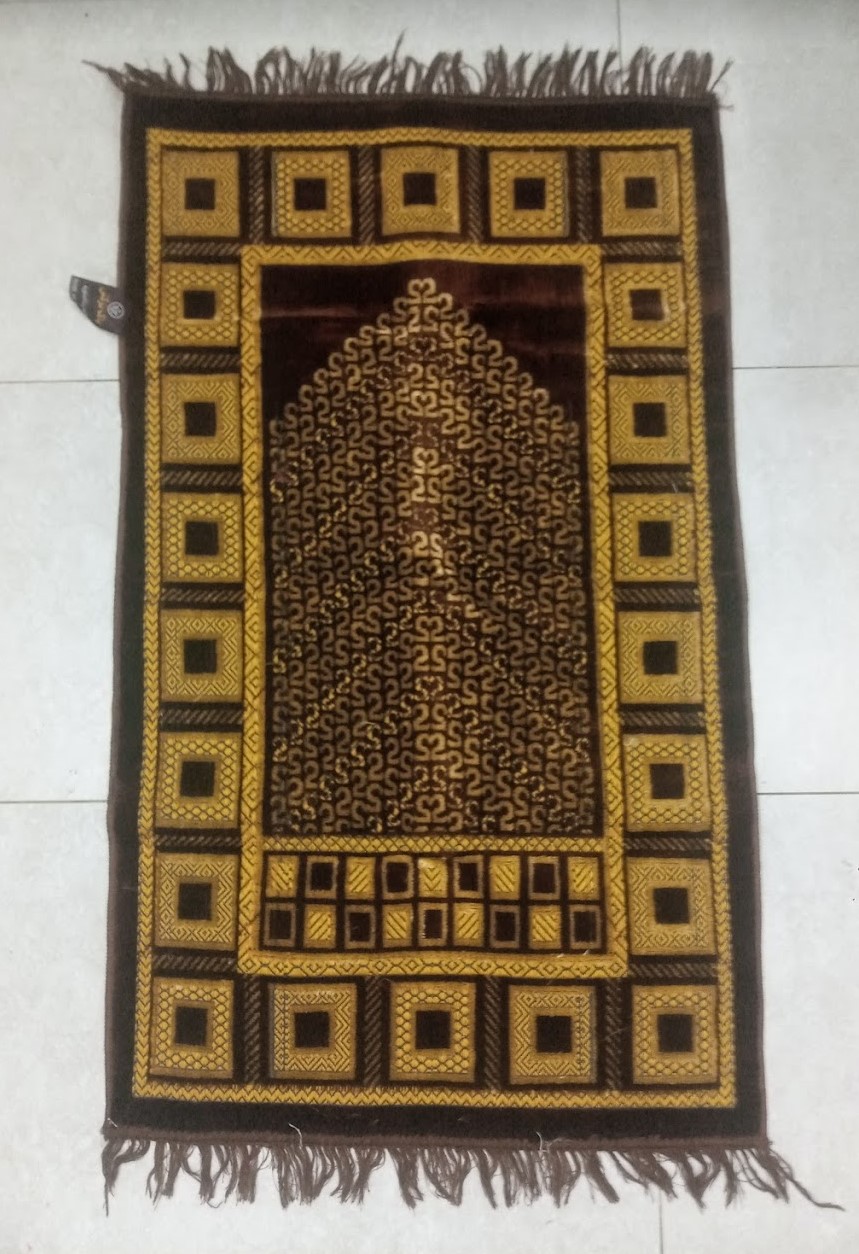 Prayer Mat Grey Velvet Jaye Namaz ( Jai Namaz) Good Quuality | Daraz.pk