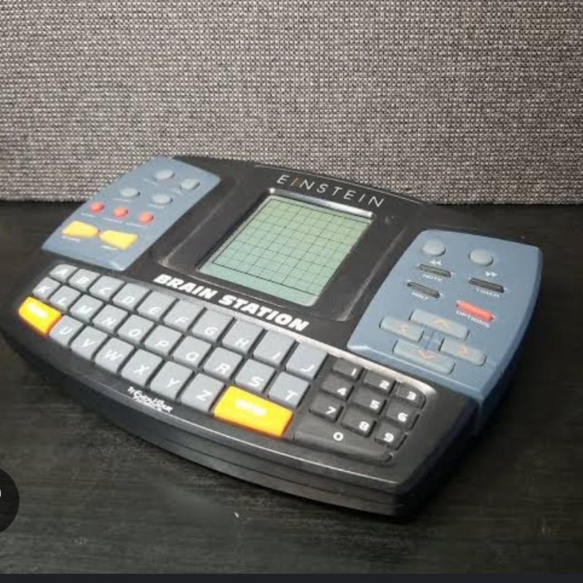 Brain station Einsteins Computer | Daraz.pk