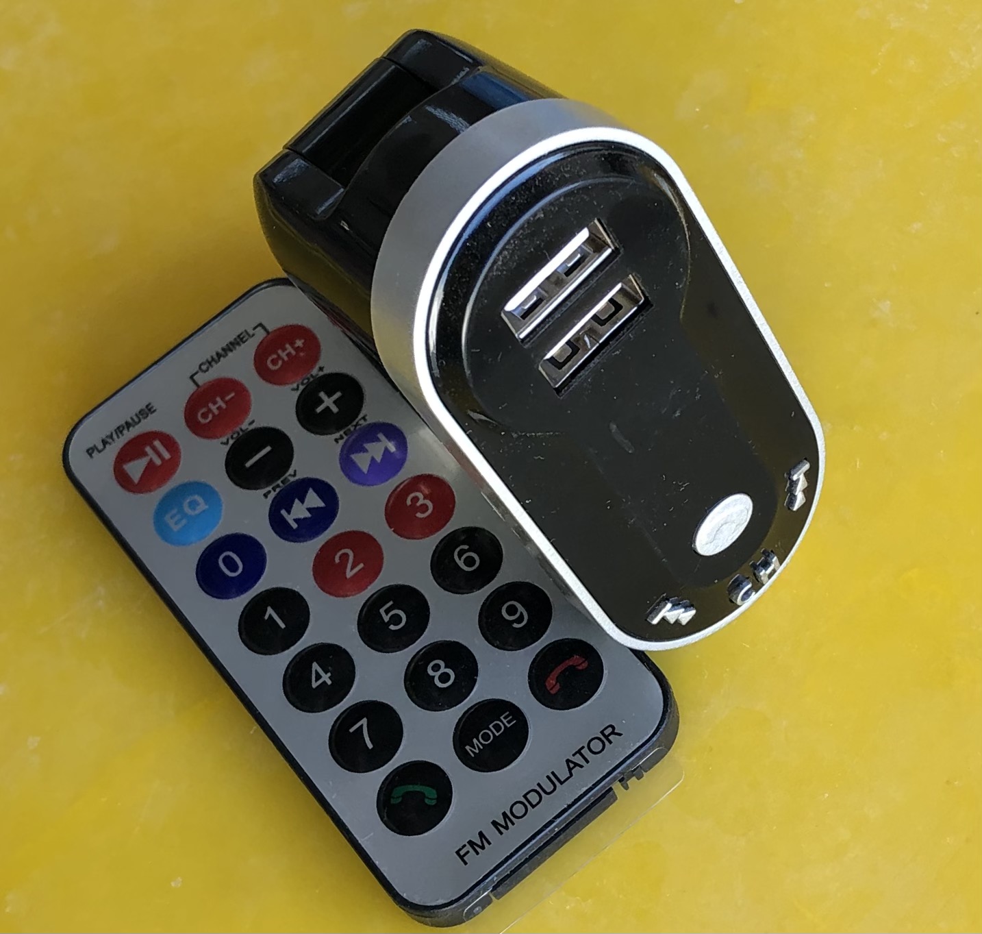 Fm modulator g7 - Car mobile charger with FM and Usb - Car Bluetooth ...