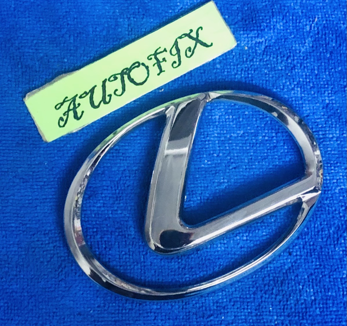 Toyota Lexus Plastic Logo Silver Color 9.5 cm (Local) 01 PC | Daraz.pk