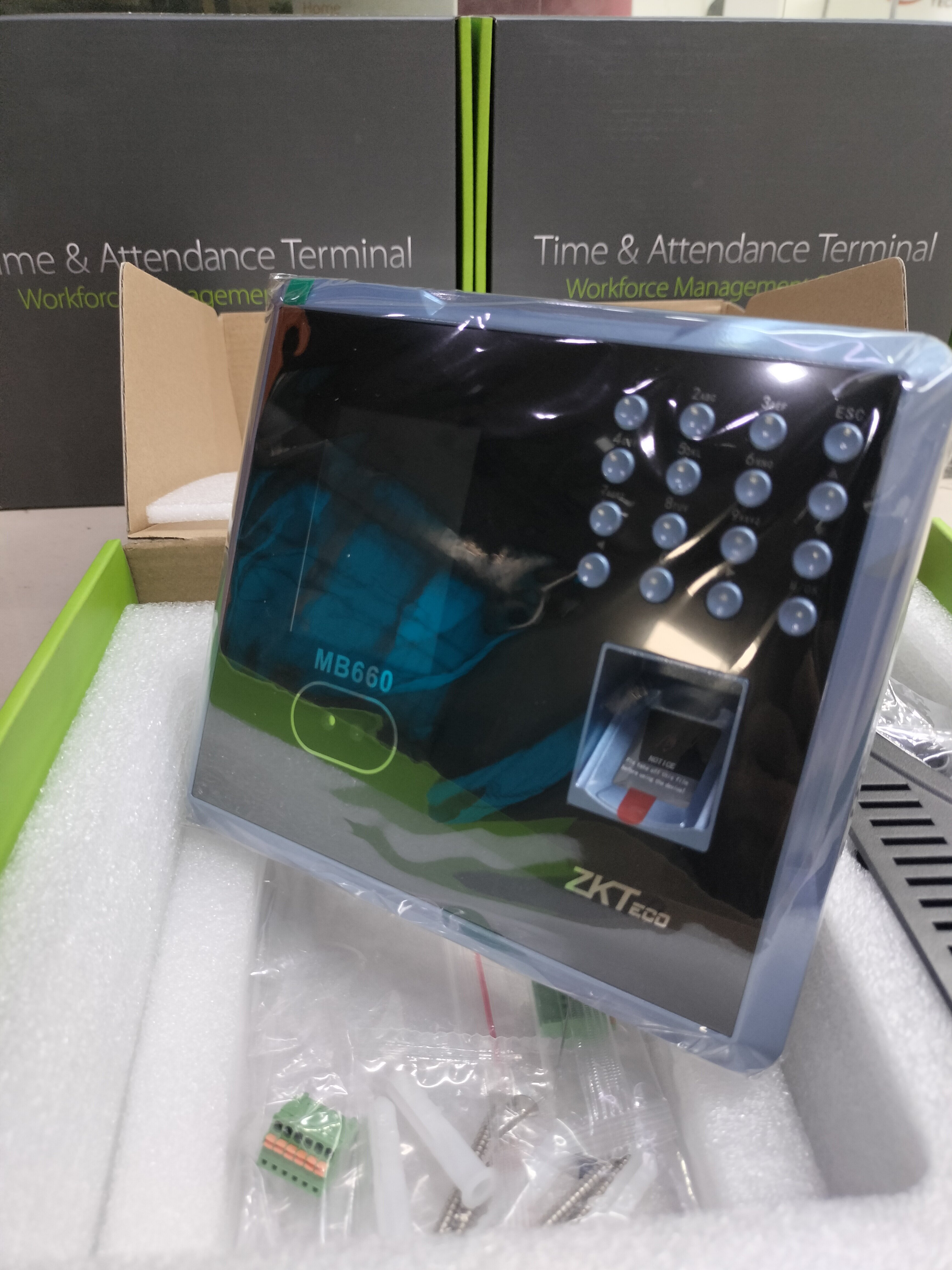 ZKTeco MB-660 Retina & Bio-Metric Time Attendance Machine | Daraz.pk