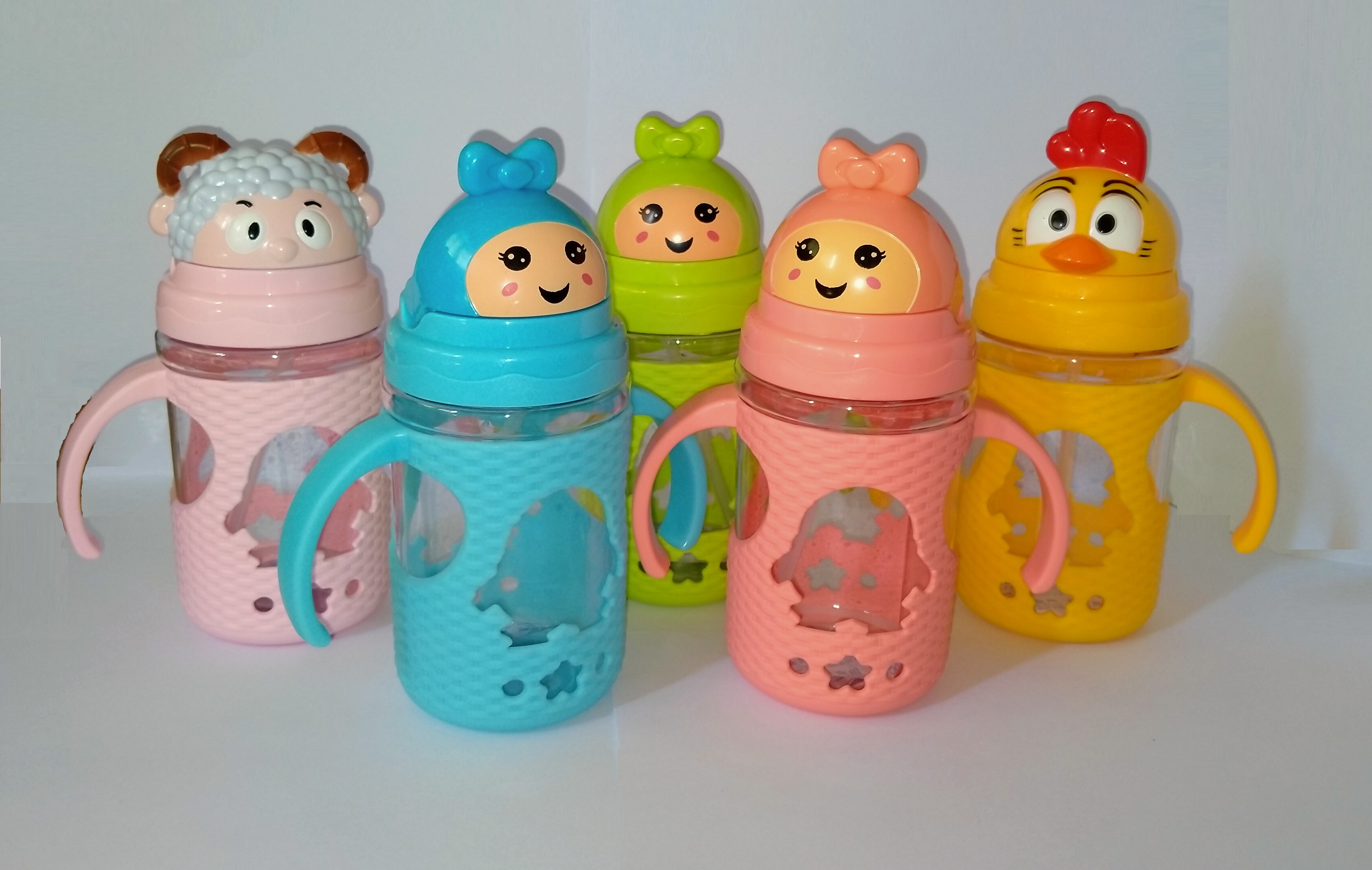 Kids Fancy Water Bottle with Sipper for Kids Fun Cartoon Characters ...