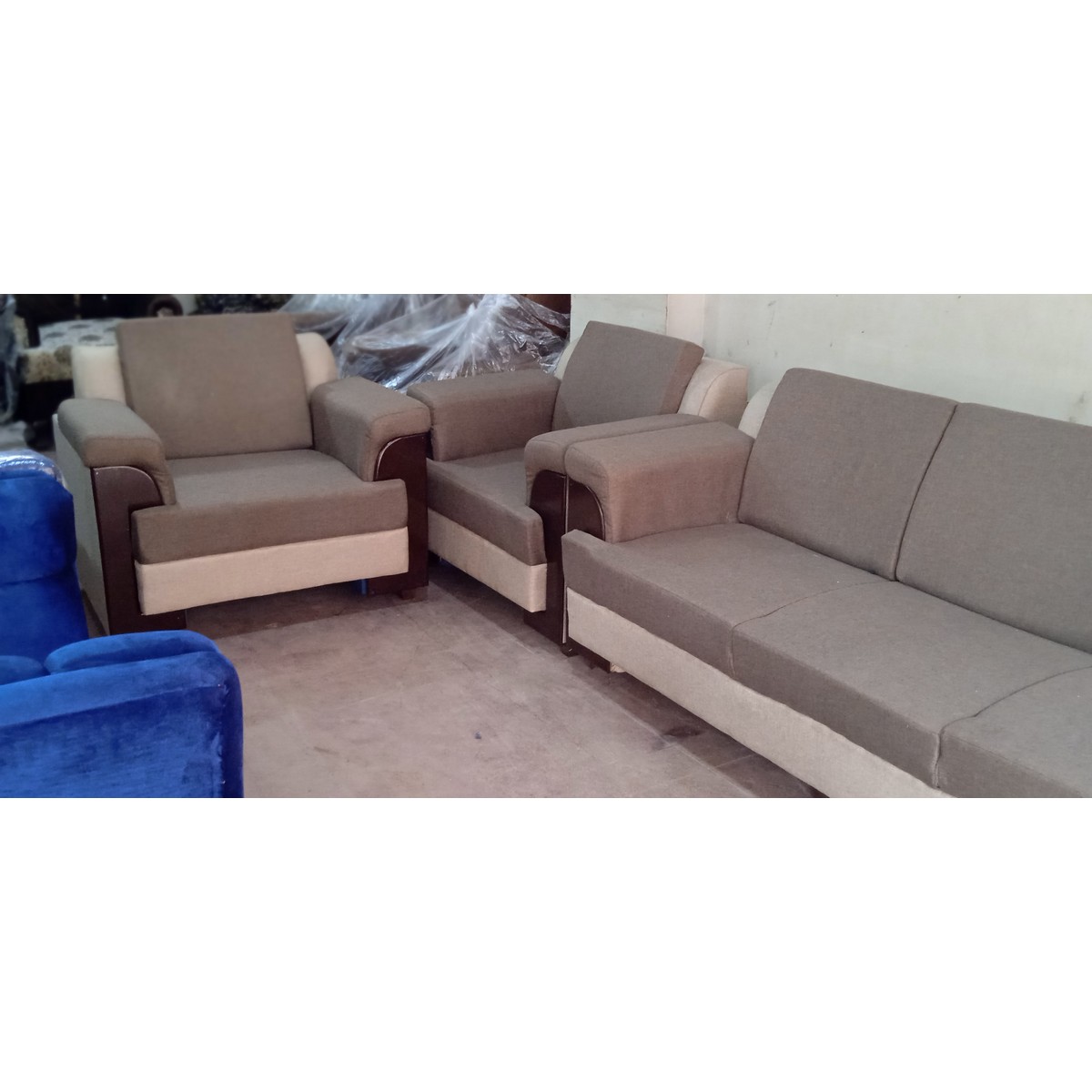 Sultan Furniture's Stylish design 5 Seater Elegant Sofa Set for drawing ...