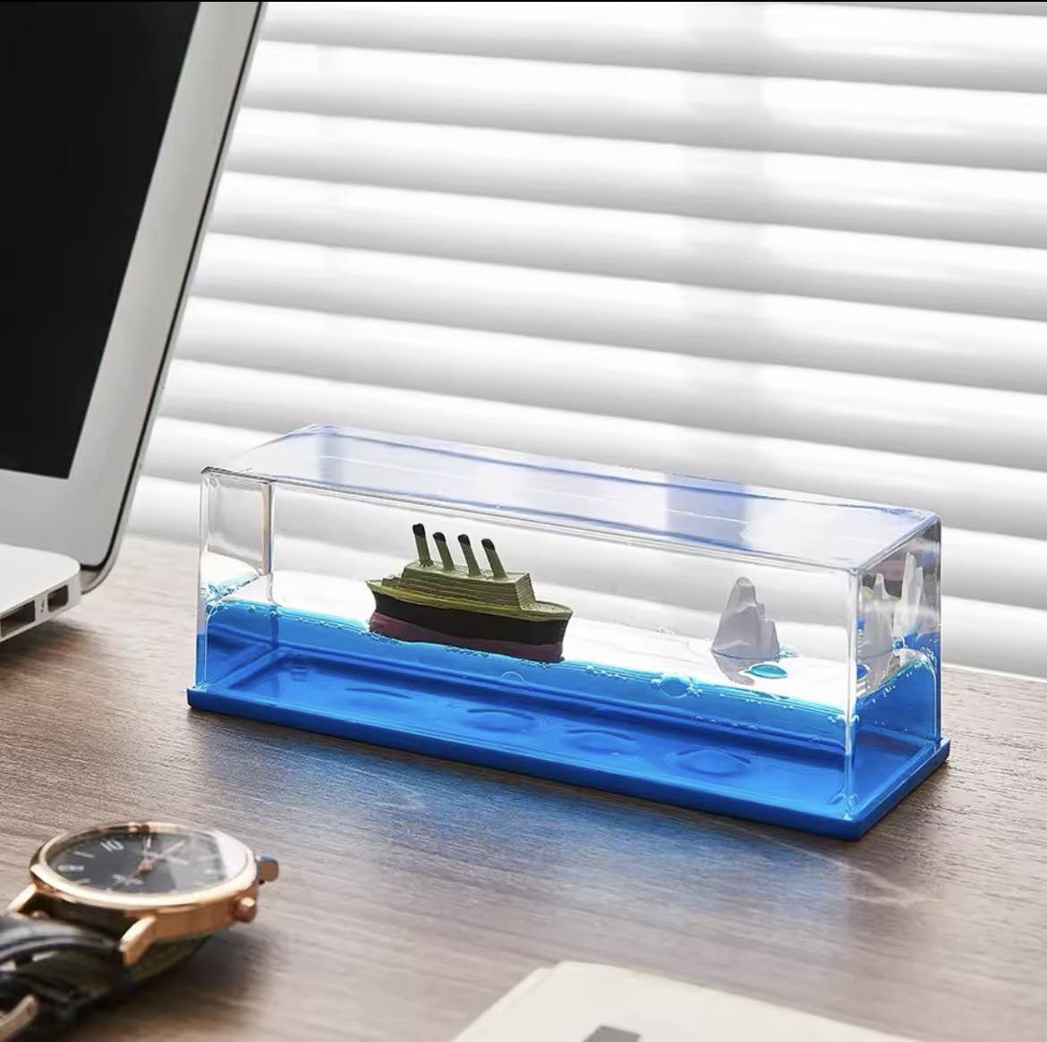H.M Thousand Sunny Fluid Liquid Drift Barco Playful Ship Bottle Living ...