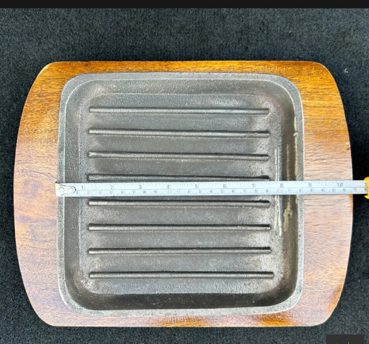 BBQ Serving Sizzling Tray Cast Iron Size with Wood Base | Sizzling Tray ...