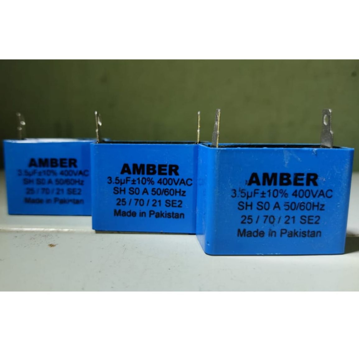 pak of 3 Amber 3.5 fan Capacitor | Daraz.pk