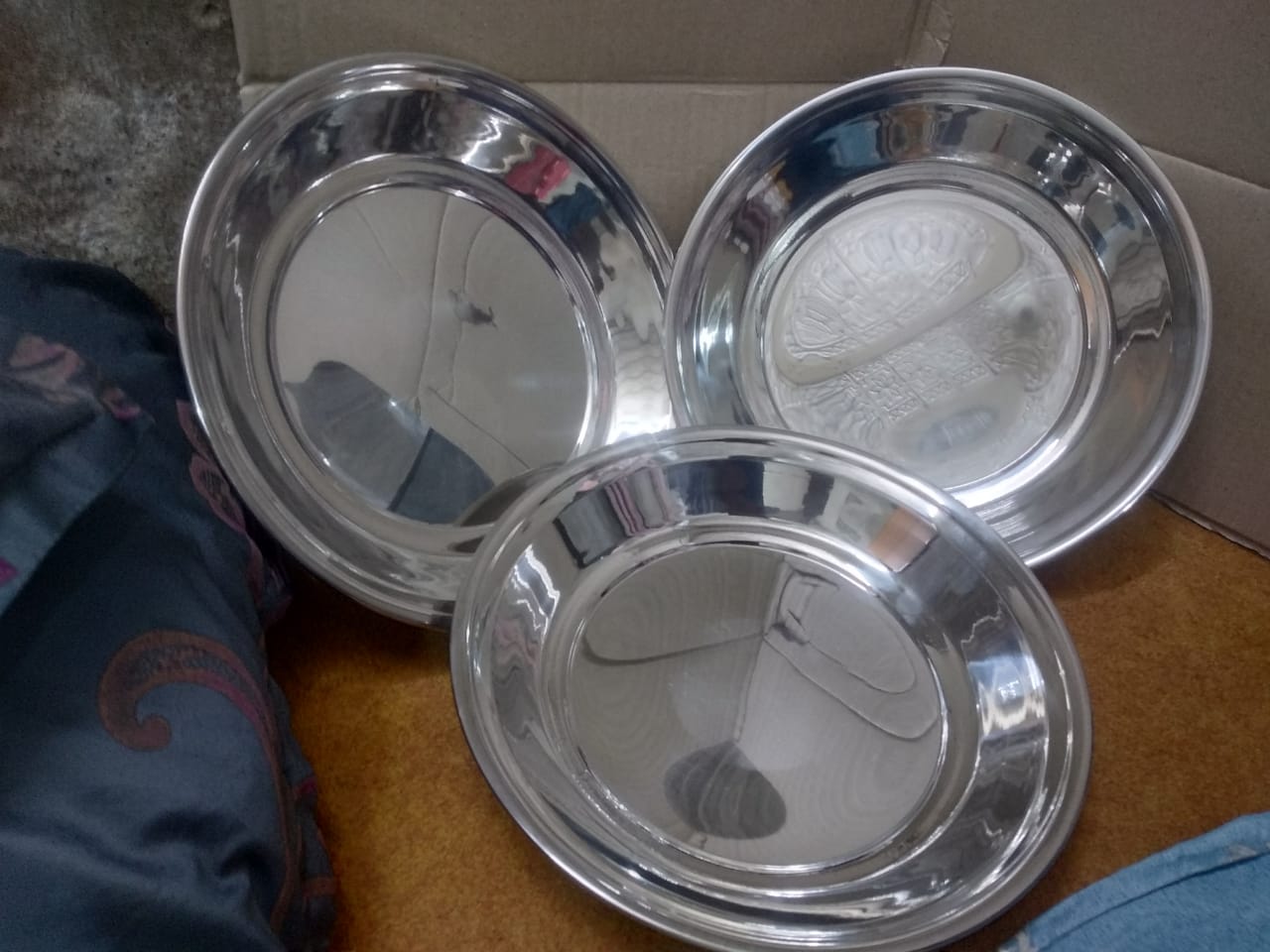 3 Pcs Mixing Plate Thaal Parate Stainless Steel Size 12 inches | Daraz.pk