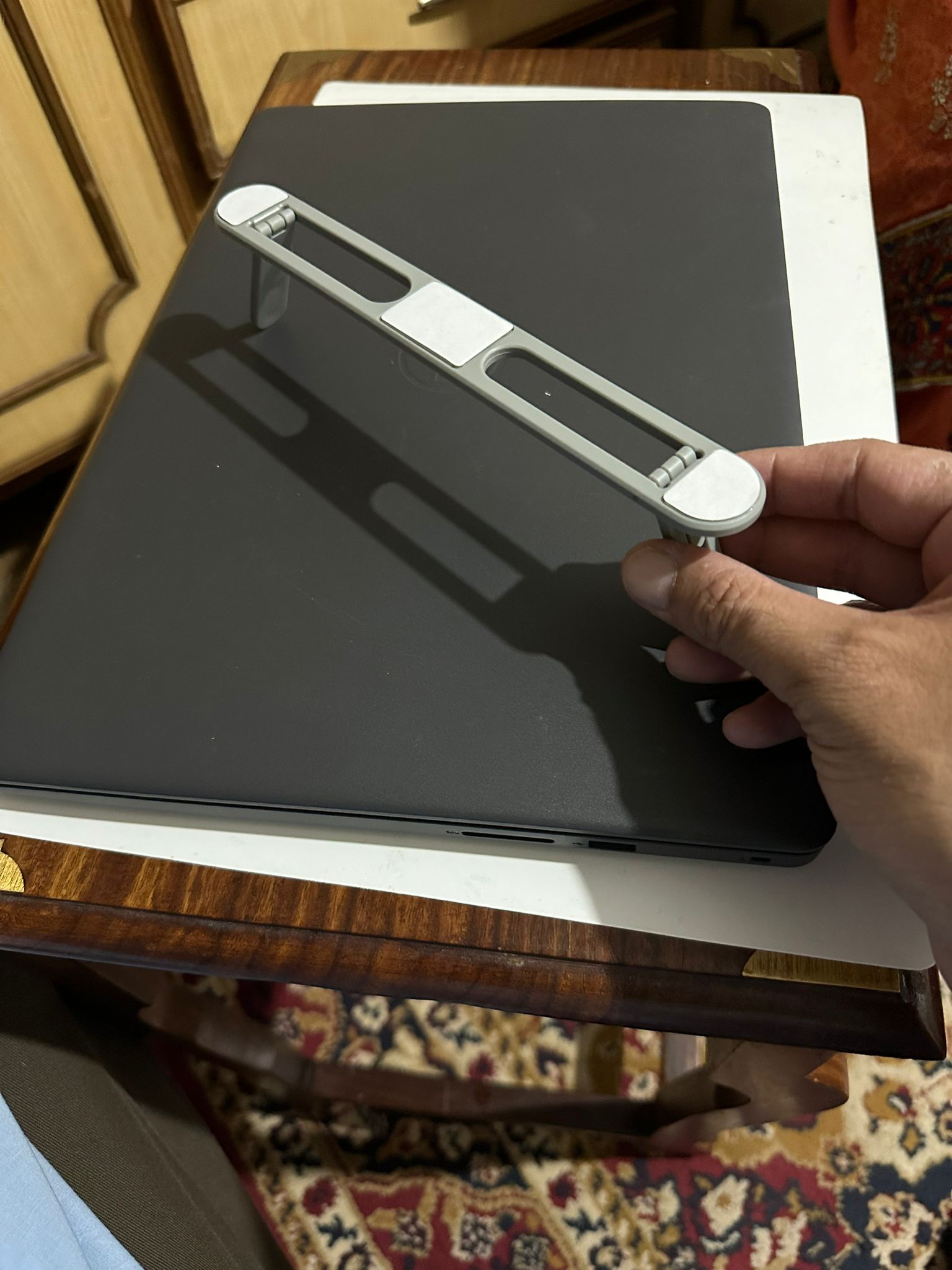 High Quality stand for Laptop and key Boards, made of the finest ...