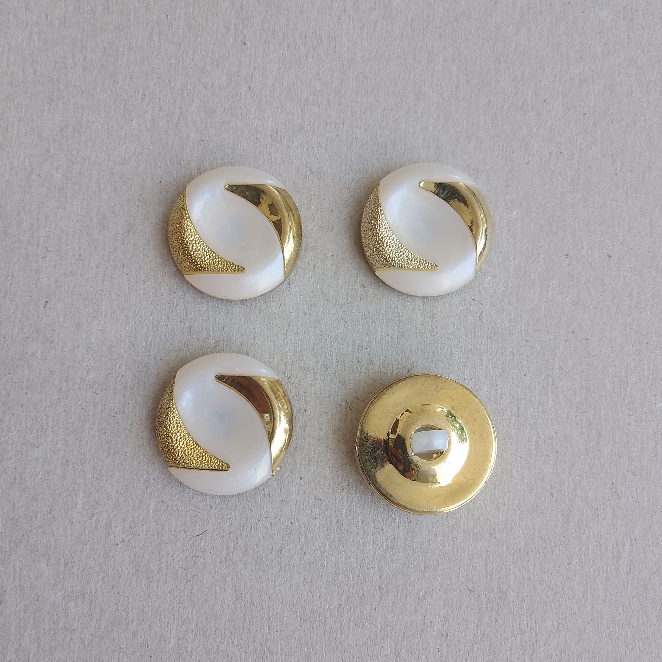 4-Pieces Pretty Fancy Decorative Buttons | Fancy Buttons for Men/Women ...