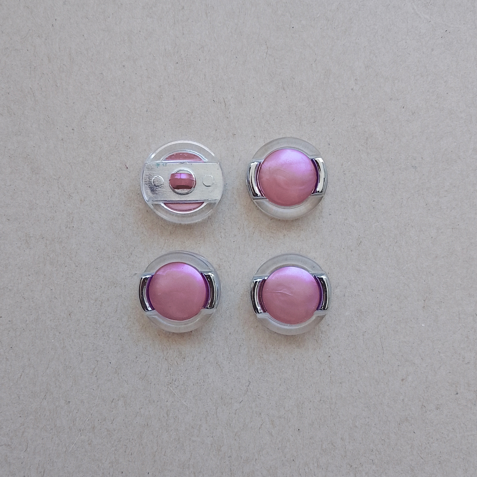 4-Pieces Pretty Fancy Premium Glass-Plastic Novelty Buttons in Assorted ...