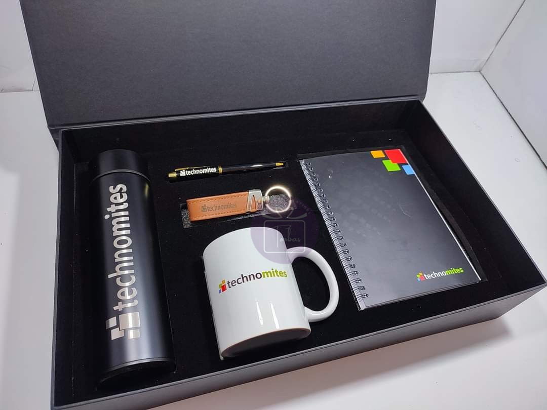 Customized Corporate Gift Box with Company Name And Logo| Employees ...