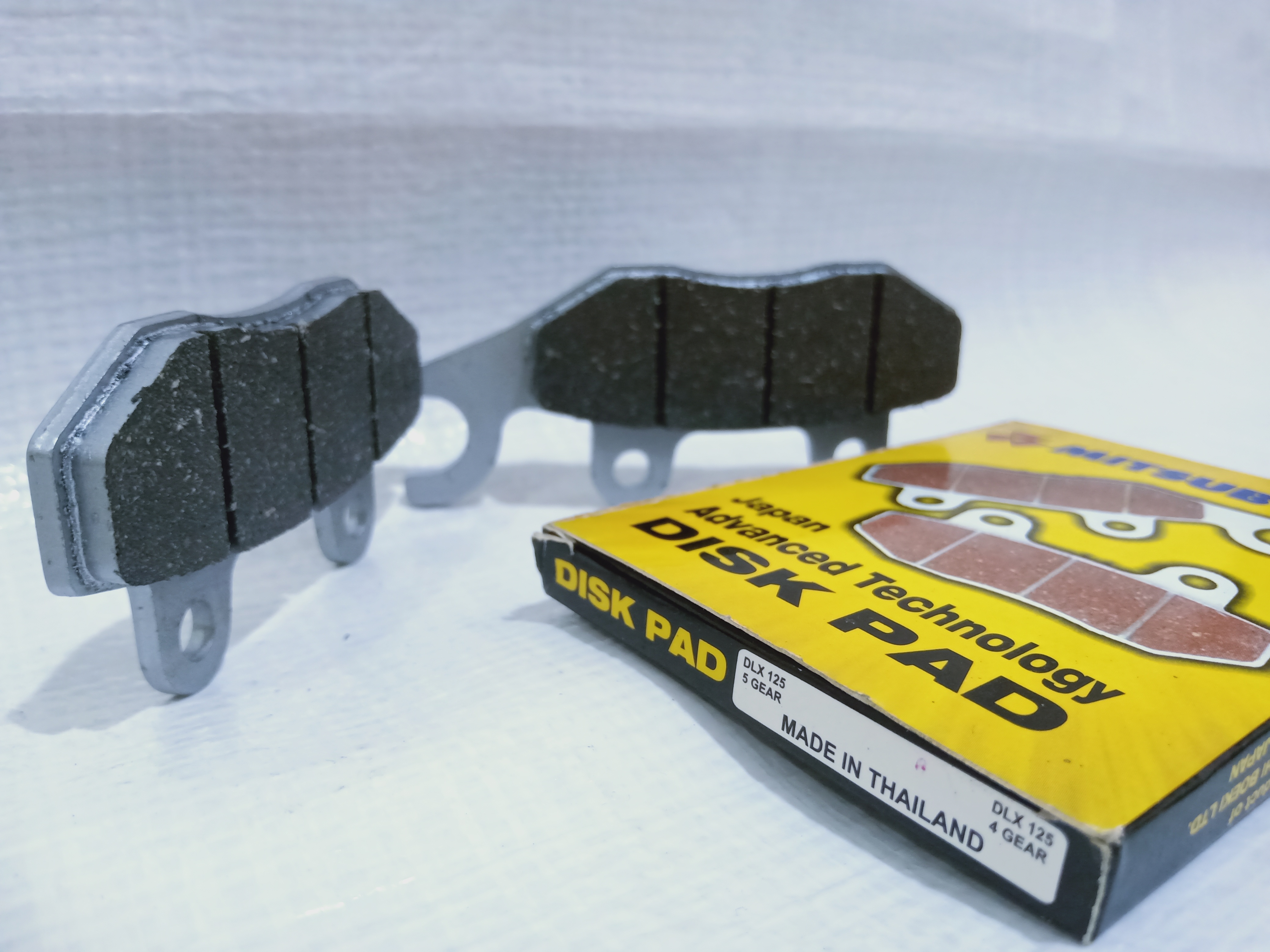 DISK PAD HONDA DELUXE 125 - MITSUBOSHI | Daraz.pk