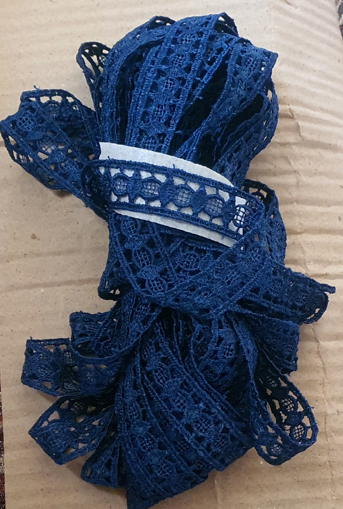 7 yards (gaz) center lace - joining lace - joint lace - gpo lace ...