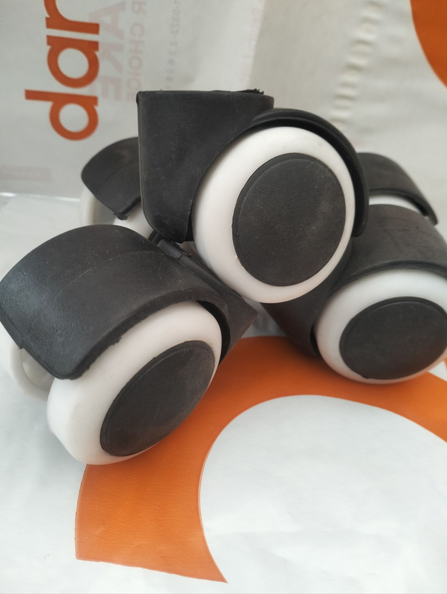 wheels/tyres /casters set of 5 pieces office chair | Daraz.pk