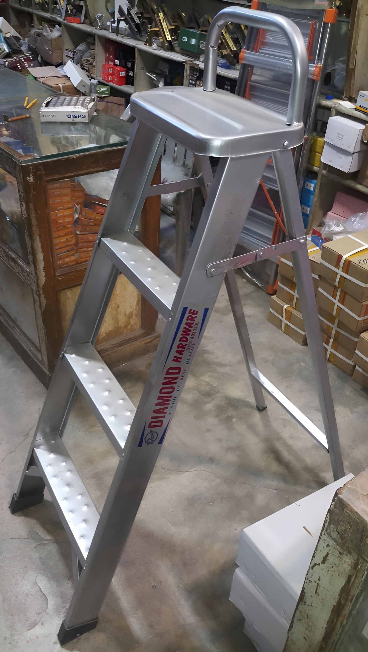Iron ladder 4,5 ,6 step folding portable ladder ,nonslipped pedal ...