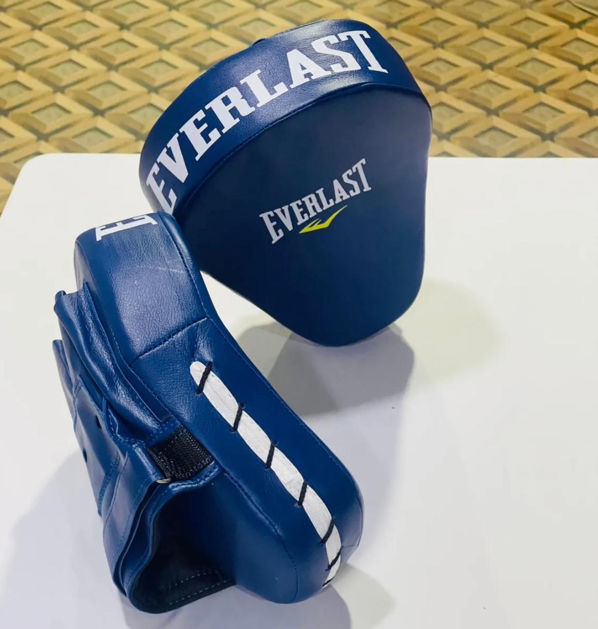 Everlast Boxing Training Focus Pad - Curved Boxing Training Punch Mitts ...