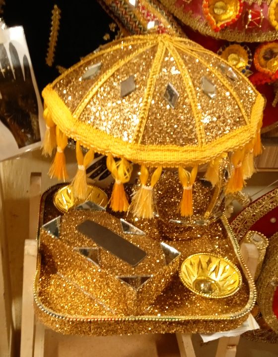 Golden Beautiful Mehndi Tray Square With 2 Diya and 1 Golden Umbrella ...