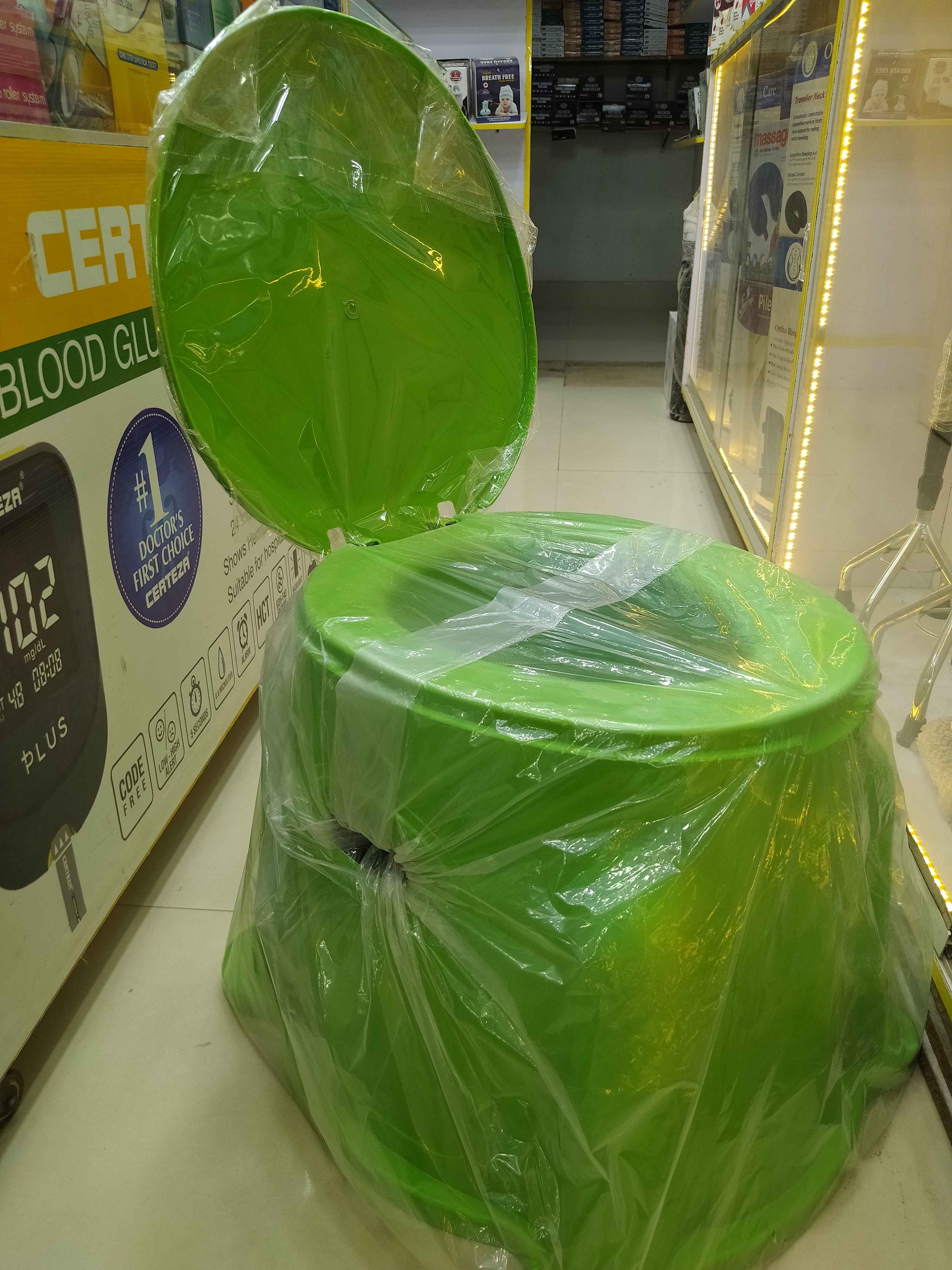 PORTABLE TOILET SEAT / COVERED TOILET SEAT / PLASTIC TOILET SEAT ...