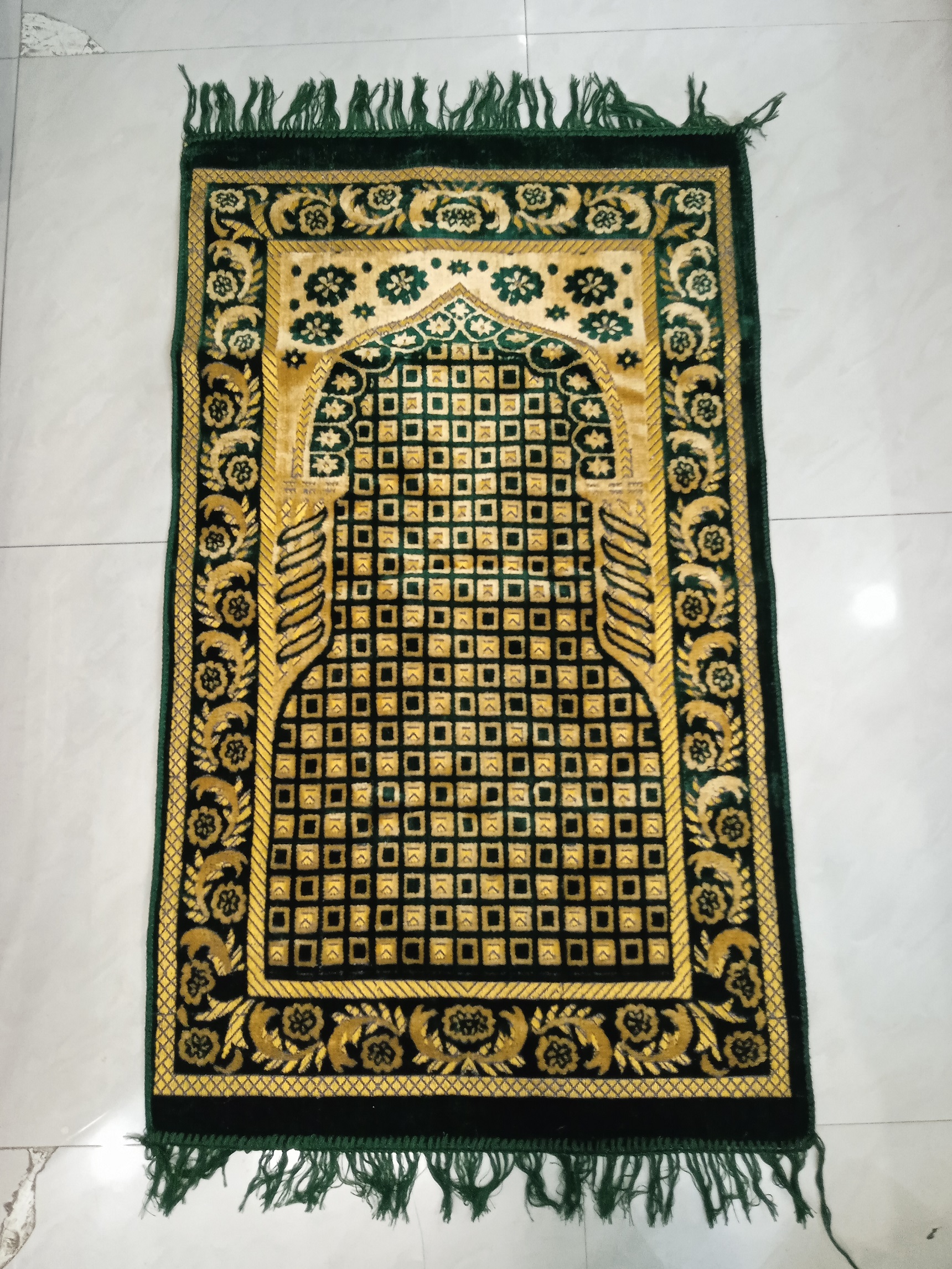 Prayer Mat Grey Velvet Jaye Namaz ( Jai Namaz) Good Quuality | Daraz.pk