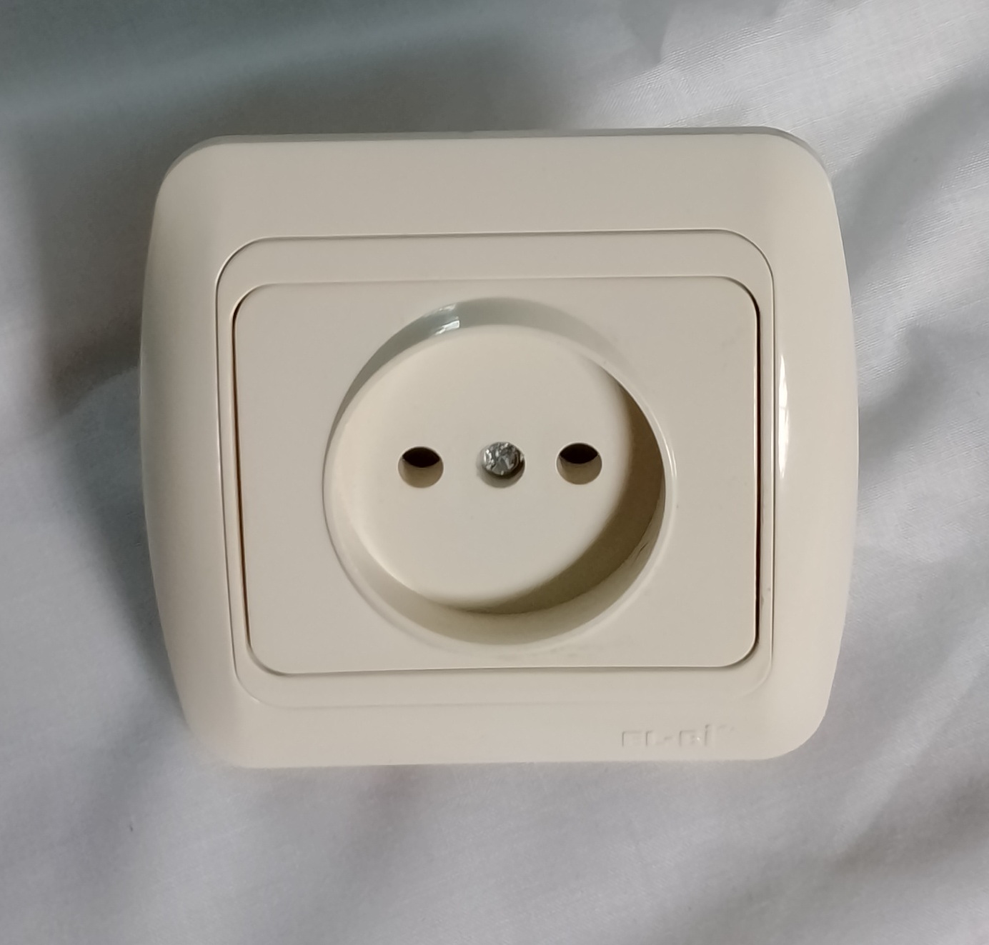 ELBi Tuna Socket. Cream. Made in TURKEY. Switch board fitting sheet ...