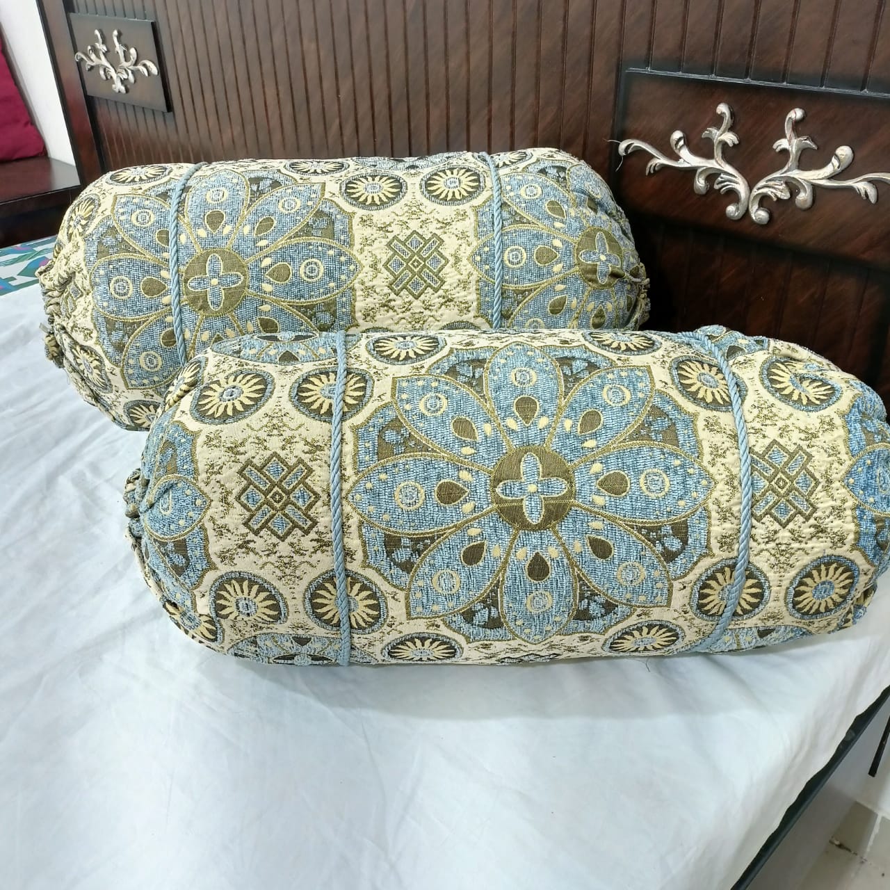 PREMIUM QUALITY VELVET JACQUARD BOLSTERS/ROUND PILLOW COVERS | Daraz.pk