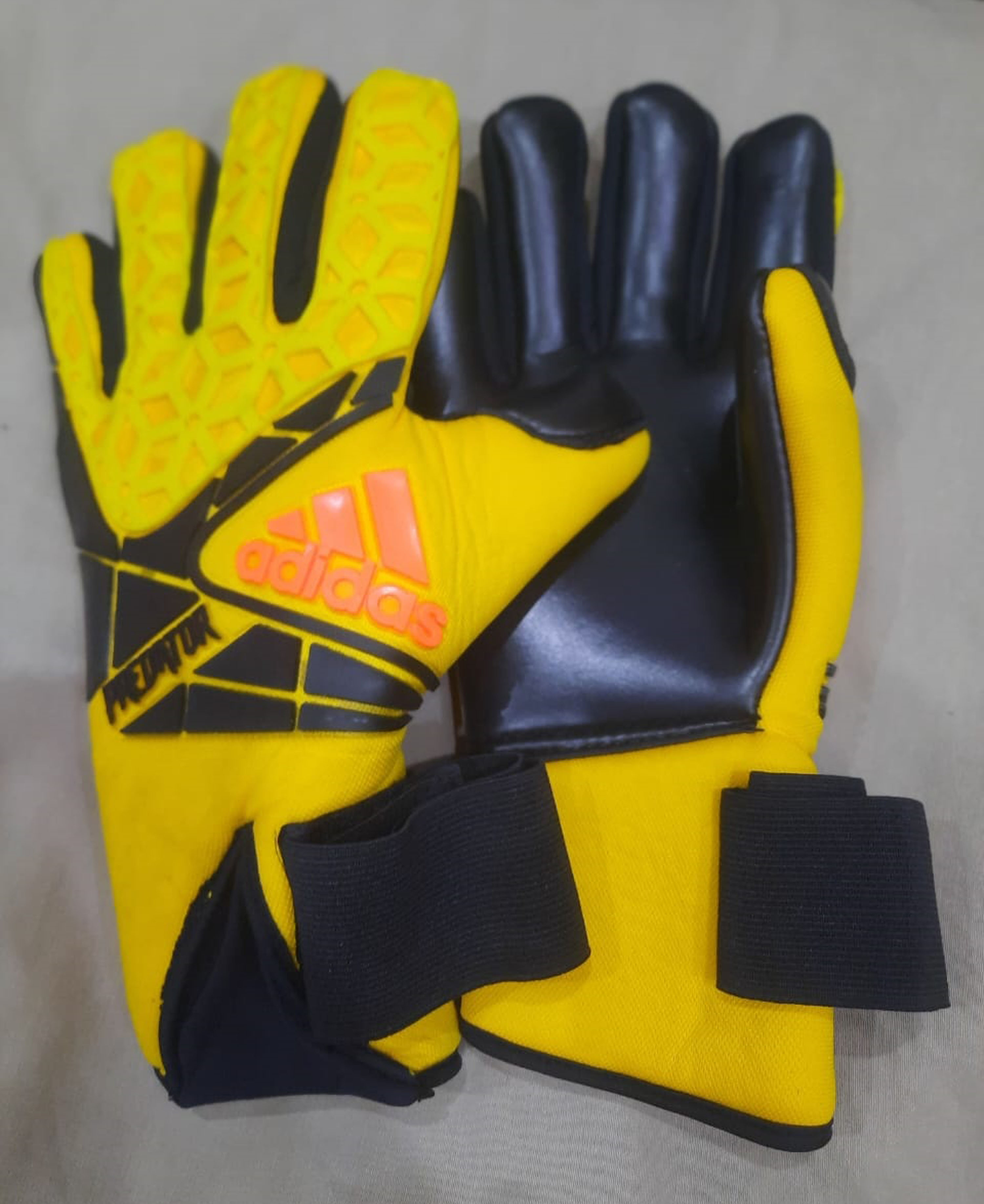 Goalkeeper Gloves | Daraz.pk: Buy Online at Best Prices in Pakistan ...