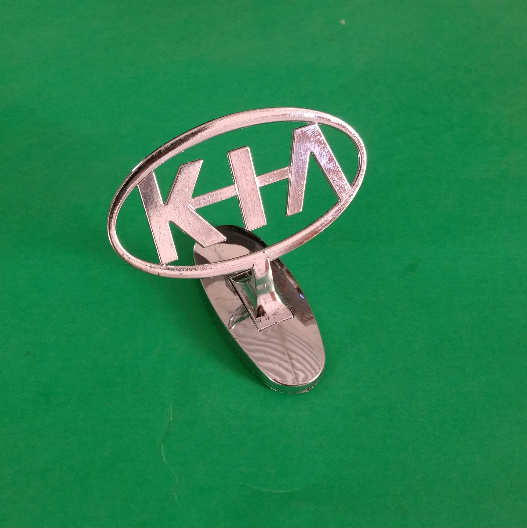 KIA Metal Bonnet Logo in Color Universal 1pc | Daraz.pk