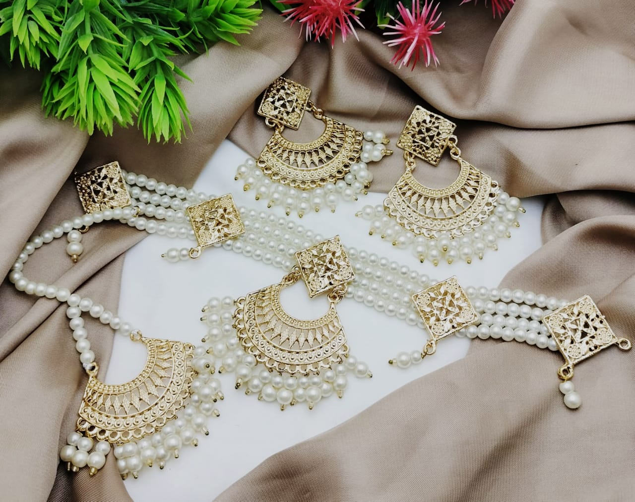 Elegant Choker Patti Set with Earrings & Bindia for Women and Girls ...