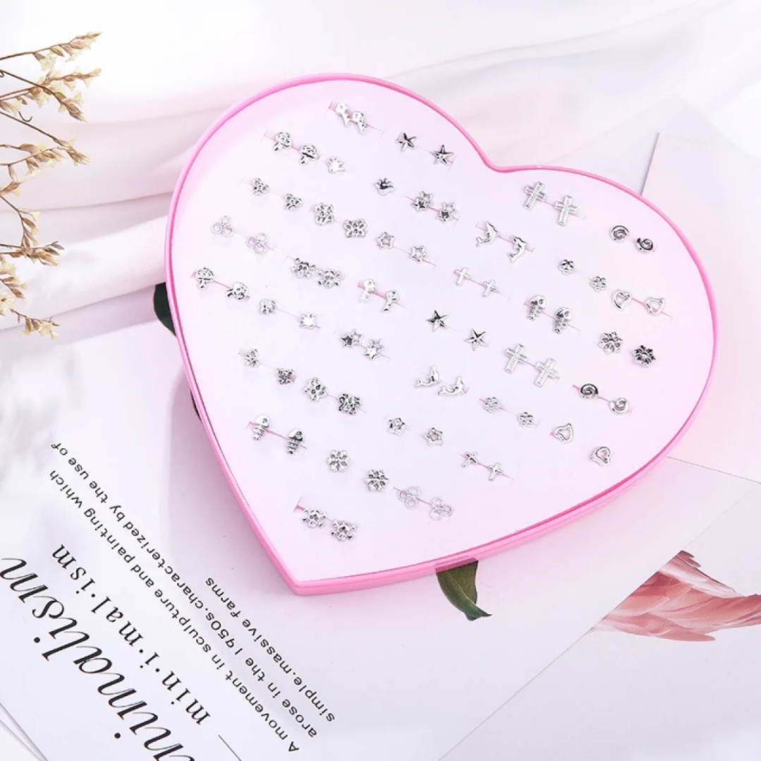 72/Pieces which is 36/Pairs of Studs, Random Earrings, Cartoon heart ...