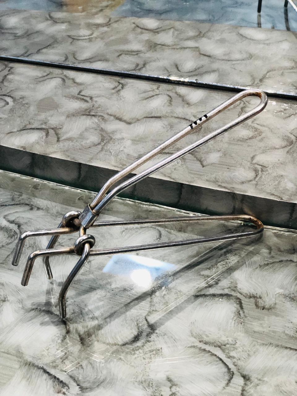 Kitchen Helper / Hot Pan Lifter / Wire Tongs | Daraz.pk