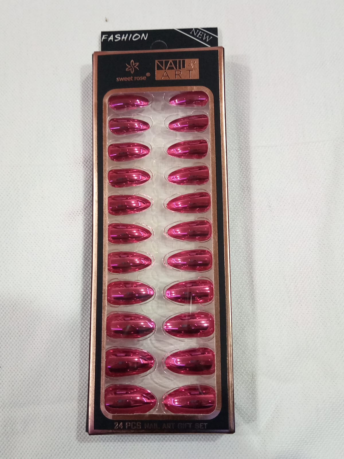 24 Pcs Artificial Color full Nails Set Nail Art For Girls and Women ...