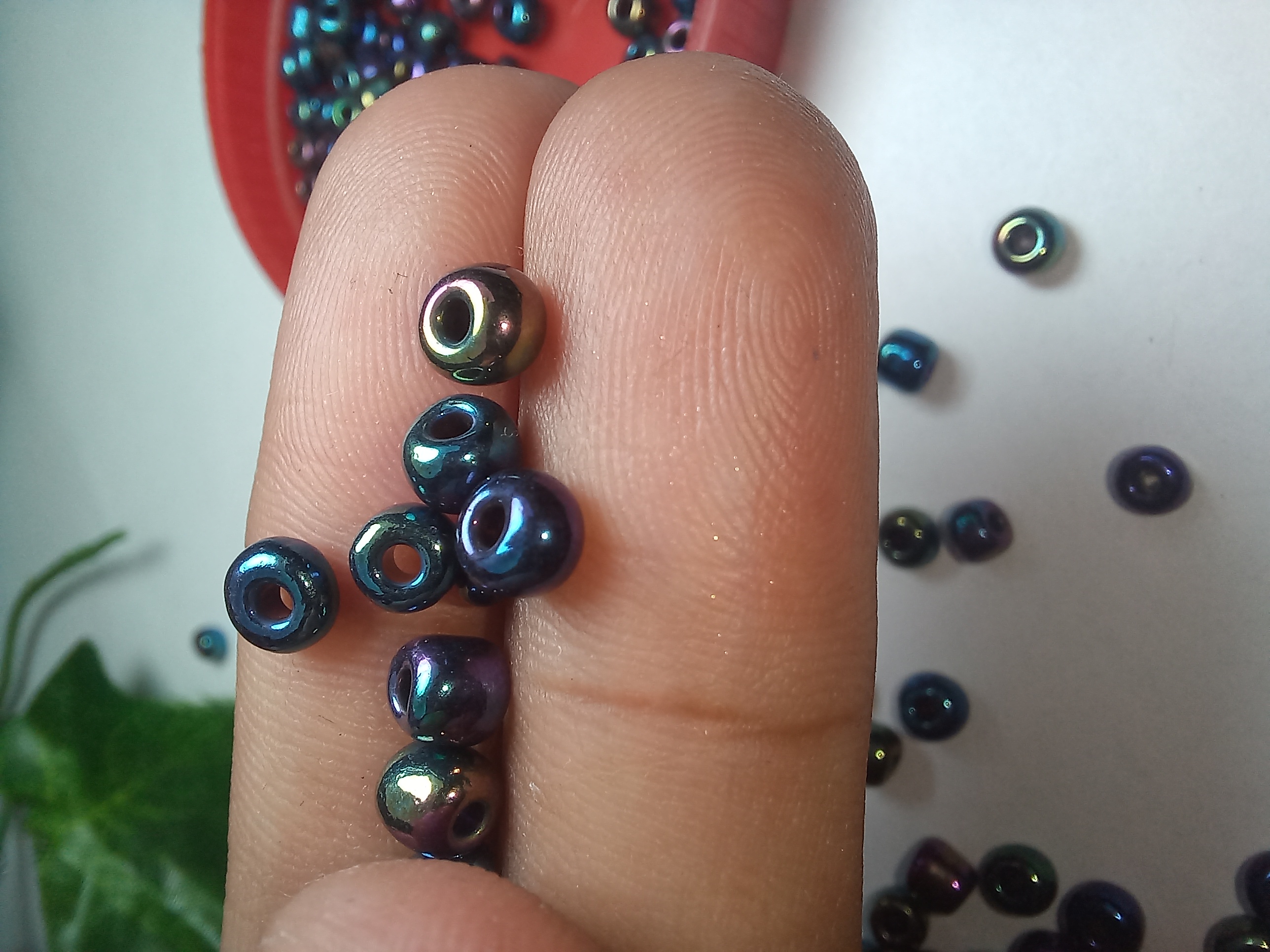 Pack of 200pcs, White Glass Seed Beads, Mini Beads, Poth Beads, About 3,4mm, DIY Art & Craft ...