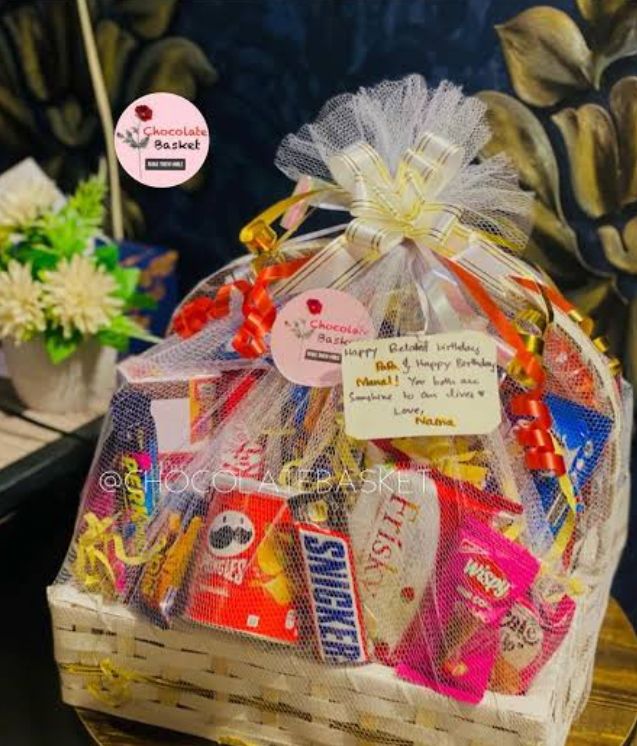 Fully Loded Mix Basket , Chocolate & Snacks Basket For Gifts Your Love ...