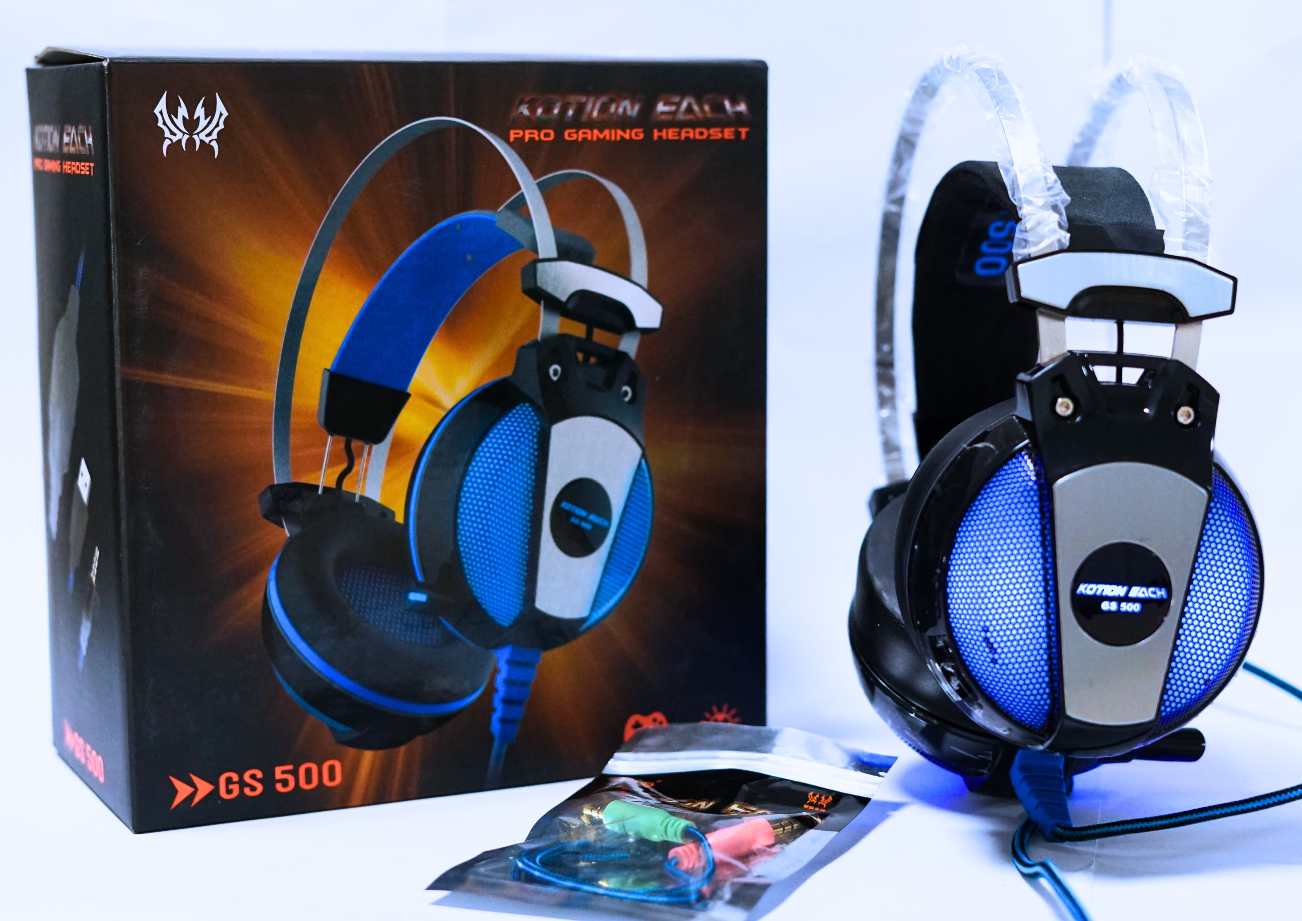 Kotion Each GS-500 Gaming headsets with blue light in speakers. Elegant ...