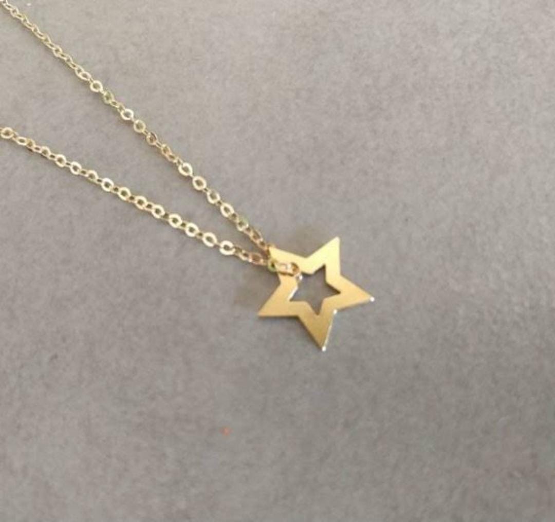 New Simple Star Necklace Pendant Choker .W0men And Girls | Daraz.pk