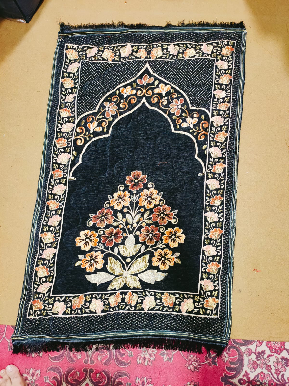jacquard Valvet Foamy Jai namaz / Janamaz / Prayer Rug / Prayer Mat ...