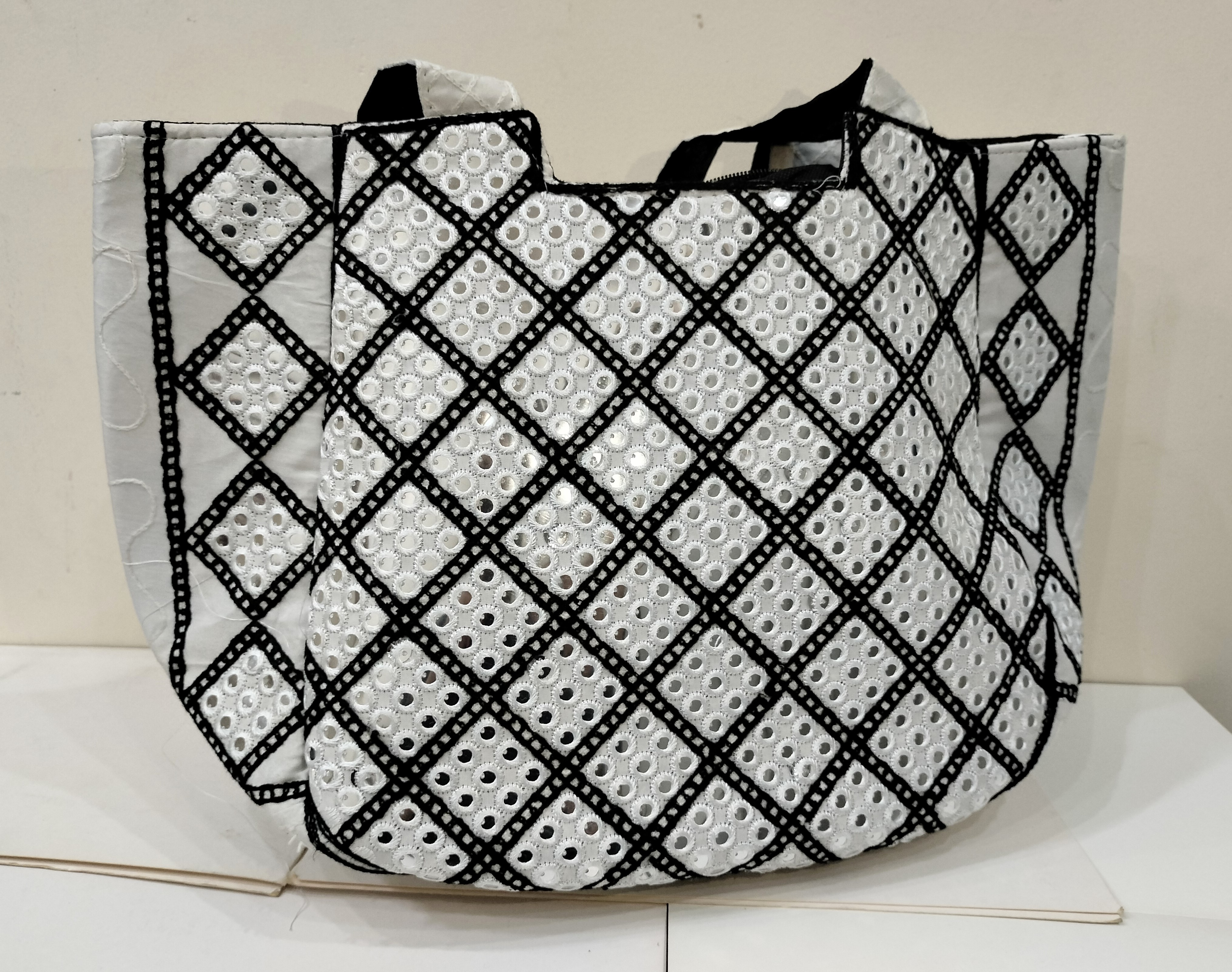 pakistani traditional embroidered hand shoulder strap bag full size ...