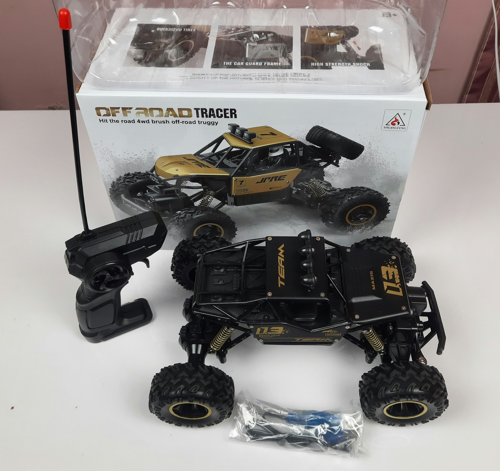 Team Maxis rechargeable RC Climbing Car buggy Crawler black | Daraz.pk