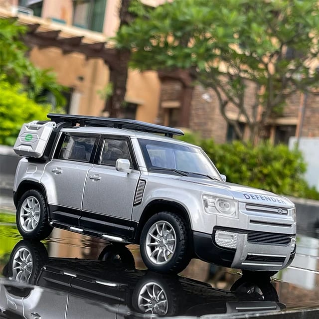 Die Cast Land Rover Defender Car Toy Scale 1:24 Pull Back with Sound ...