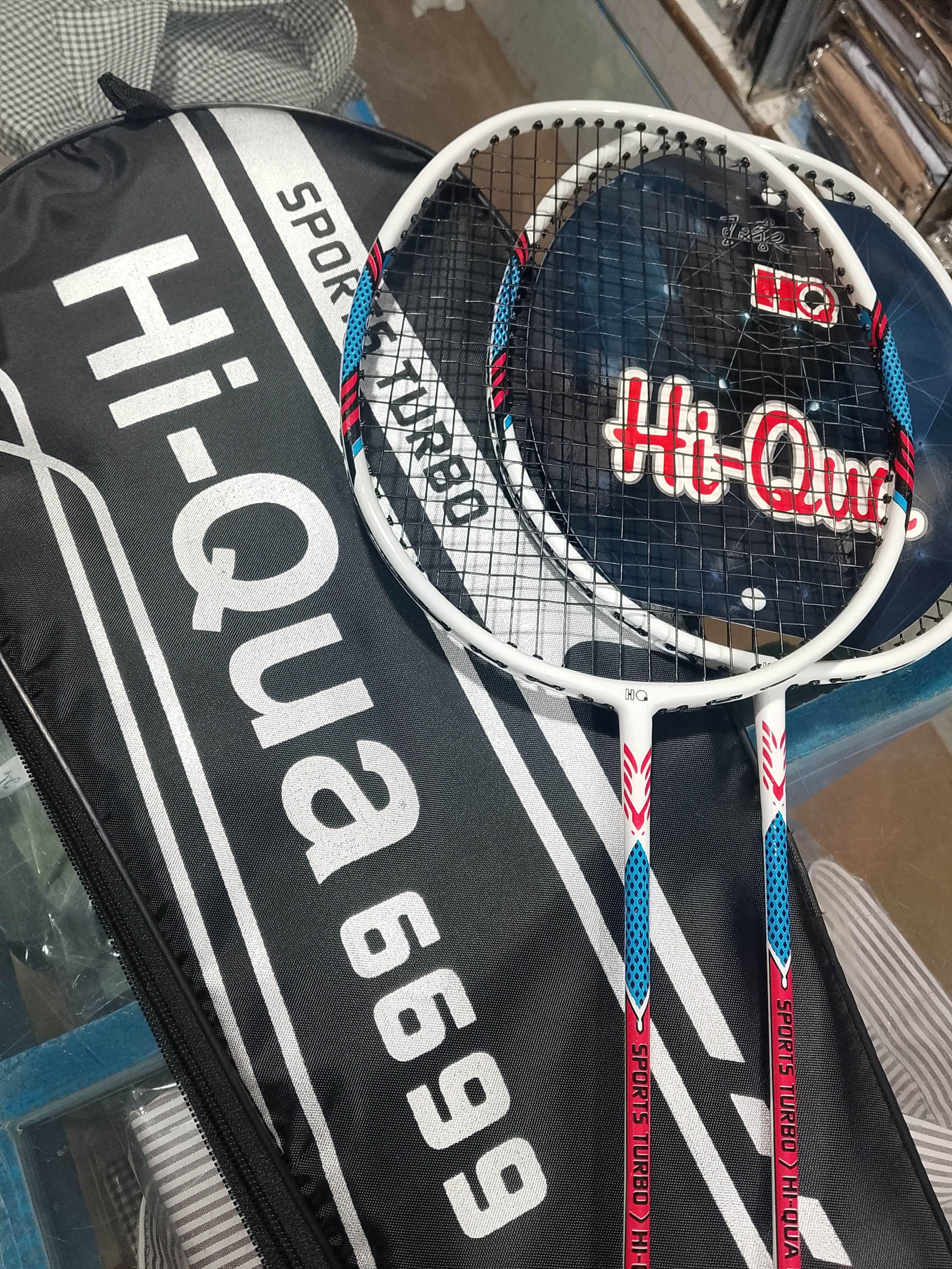 Hi Qua 6699 Sports Turbo Badminton Racket Set Pair with Carry Bag ...