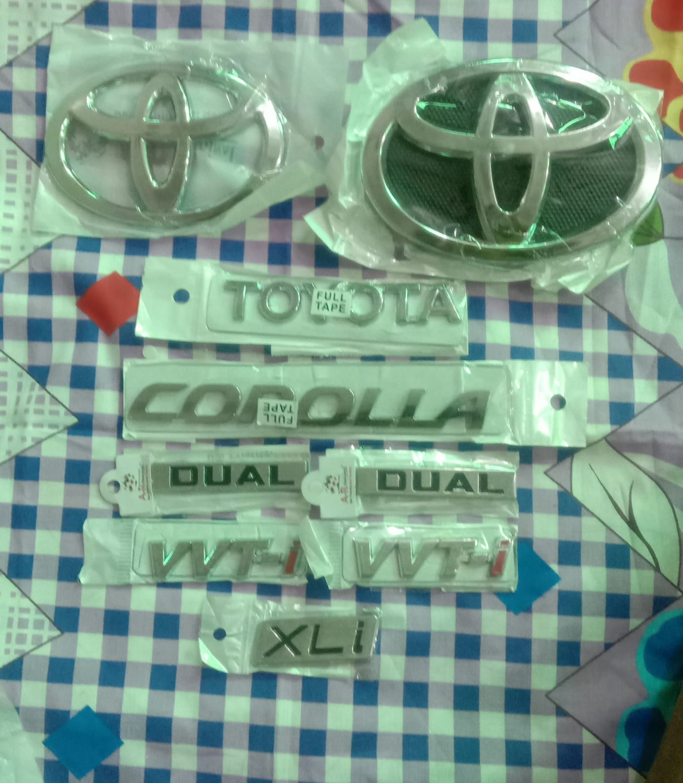 Toyota Corolla Xli Chrome Plastic Logo with Monogram 2009-14 Front Logo ...