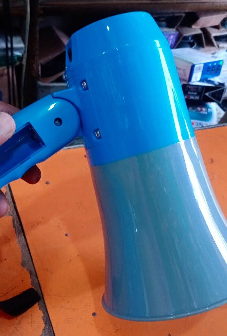 Megaphone MA-140 Handheld USB Rechargeable Healer Loud Speaker Handle ...