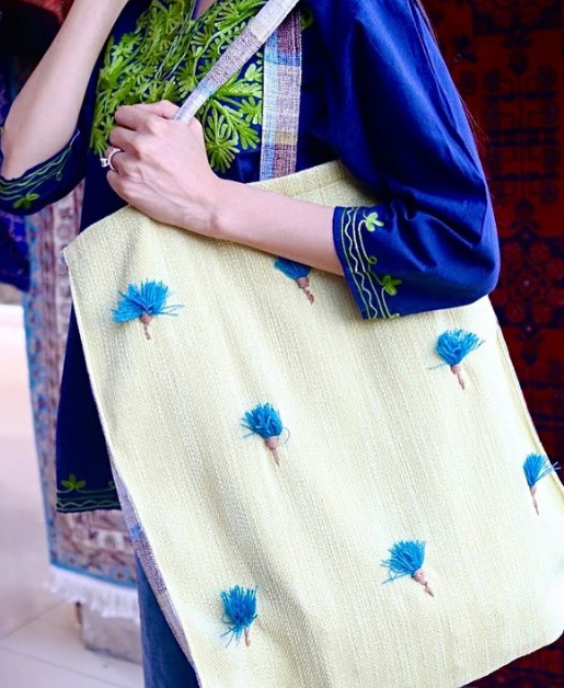 Saman o Bahar Tote Bag - Buy Tote Bags at Best Price in Pakistan | Daraz.pk